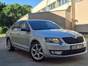 Grey Skoda Octavia 2013 in Silute, with an engine capacity of 1.60 L and mileage of 194 thousand km for 3500 €, photo 4 on AUTOMOTO.COM.LV