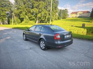 Grey Skoda Octavia 2013 in Jelgava, with an engine capacity of 1.60 L and mileage of 0 thousand km for 2500 €, photo 5 on AUTOMOTO.COM.LV