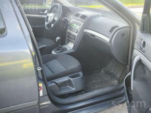 Grey Skoda Octavia 2013 in Jelgava, with an engine capacity of 1.60 L and mileage of 0 thousand km for 2500 €, photo 9 on AUTOMOTO.COM.LV