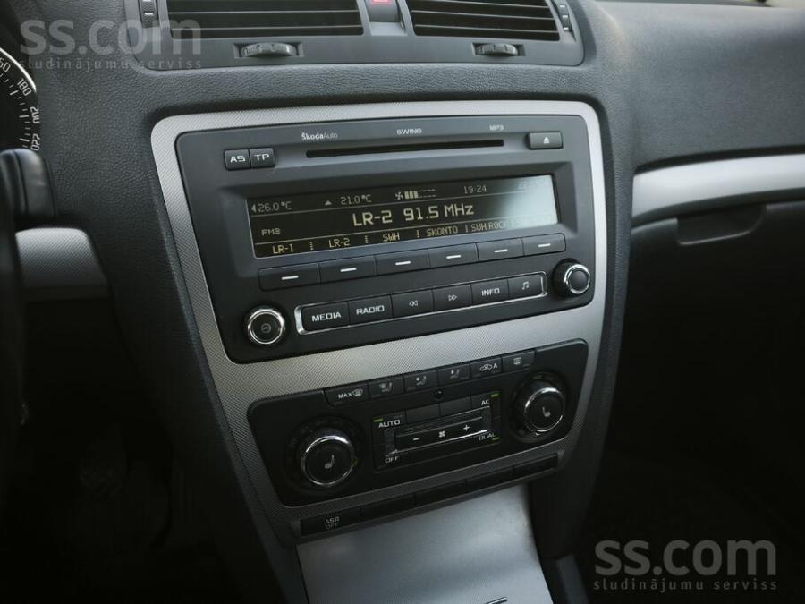 Grey Skoda Octavia 2013 in Jelgava, with an engine capacity of 1.60 L and mileage of 0 thousand km for 2500 €, photo 16 on AUTOMOTO.COM.LV