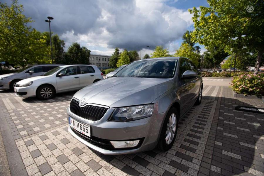 Grey Skoda Octavia 2013 in Vilnius, with an engine capacity of 1.60 L and mileage of 175 thousand km for 5700 €, photo 1 on AUTOMOTO.COM.LV