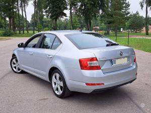Grey Skoda Octavia 2013 in Taurage, with an engine capacity of 1.97 L and mileage of 215 thousand km for 6999 €, photo 8 on AUTOMOTO.COM.LV