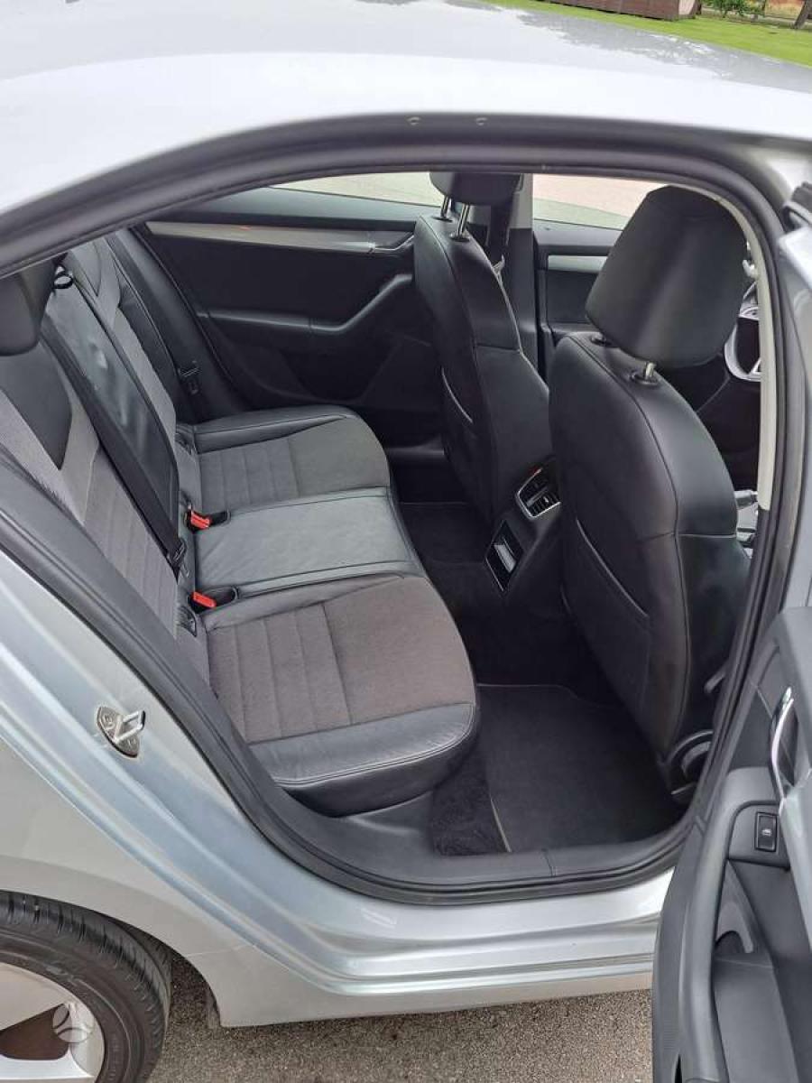 Grey Skoda Octavia 2013 in Taurage, with an engine capacity of 1.97 L and mileage of 215 thousand km for 6999 €, photo 13 on AUTOMOTO.COM.LV
