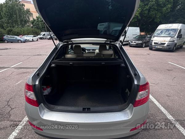 Grey Skoda Octavia 2013 in Tallinn, with an engine capacity of 1.60 L and mileage of 345 thousand km for 5000 €, photo 9 on AUTOMOTO.COM.LV