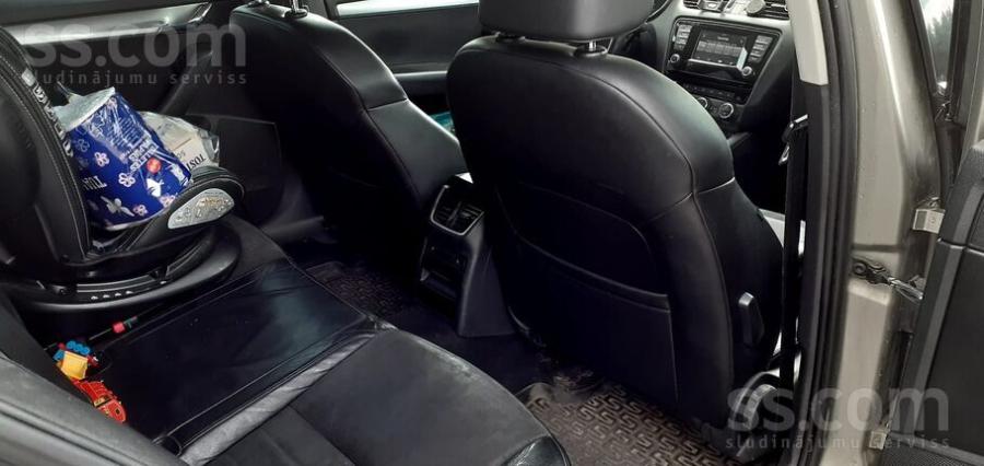 Grey Skoda Octavia 2013 in Riga, with an engine capacity of 2.00 L and mileage of 496 thousand km for 2500 €, photo 11 on AUTOMOTO.COM.LV