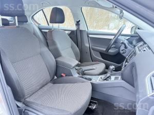 Pelēks Skoda Octavia 2013 Rīga, ar dzinēja tilpumu 1.20 L un nobraukumu 224 tūkst. km par 5900 €, foto 14 vietnē AUTOMOTO.COM.LV