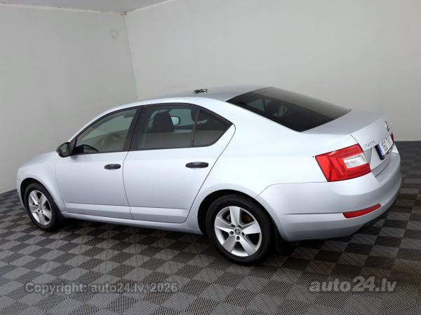 Grey Skoda Octavia 2014 in Tallinn, with an engine capacity of 1.20 L and mileage of 317 thousand km for 3199 €, photo 4 on AUTOMOTO.COM.LV