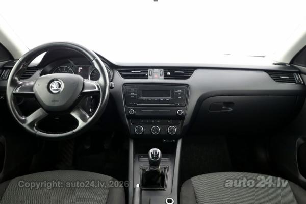 Grey Skoda Octavia 2014 in Tallinn, with an engine capacity of 1.20 L and mileage of 317 thousand km for 3199 €, photo 5 on AUTOMOTO.COM.LV
