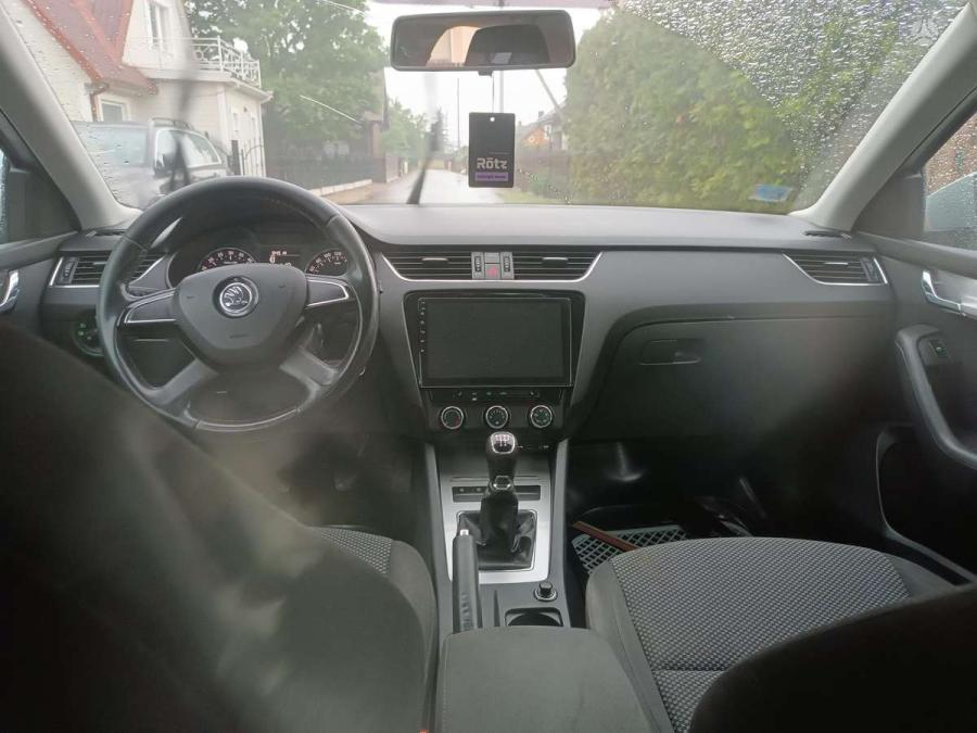 Grey Skoda Octavia 2014 in Marijampole, with an engine capacity of 1.60 L and mileage of 250 thousand km for 3500 €, photo 8 on AUTOMOTO.COM.LV