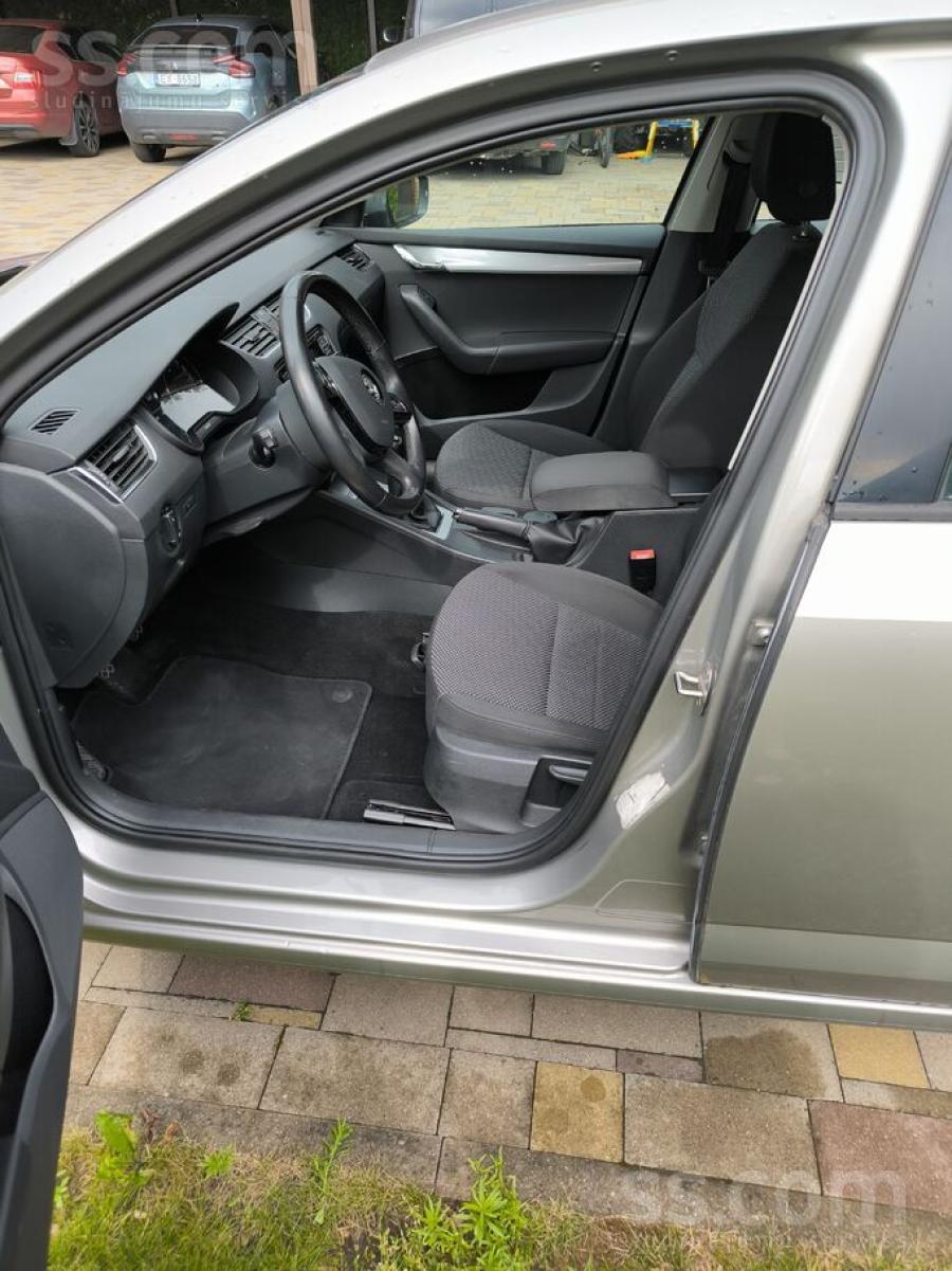 Pelēks Skoda Octavia 2014 Jelgava, ar dzinēja tilpumu 1.60 L un nobraukumu 201 tūkst. km par 4400 €, foto 8 vietnē AUTOMOTO.COM.LV