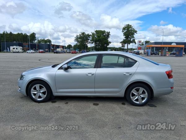 Pelēks Skoda Octavia 2014 Hāpsalu, ar dzinēja tilpumu 1.60 L un nobraukumu 216 tūkst. km par 6900 €, foto 4 vietnē AUTOMOTO.COM.LV
