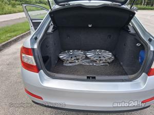Pelēks Skoda Octavia 2014 Hāpsalu, ar dzinēja tilpumu 1.60 L un nobraukumu 216 tūkst. km par 6900 €, foto 6 vietnē AUTOMOTO.COM.LV