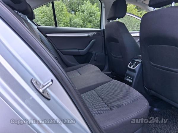 Pelēks Skoda Octavia 2014 Hāpsalu, ar dzinēja tilpumu 1.60 L un nobraukumu 216 tūkst. km par 6900 €, foto 10 vietnē AUTOMOTO.COM.LV