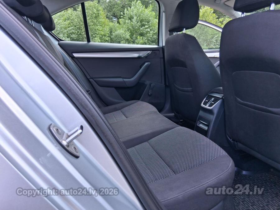 Pelēks Skoda Octavia 2014 Hāpsalu, ar dzinēja tilpumu 1.60 L un nobraukumu 216 tūkst. km par 6900 €, foto 11 vietnē AUTOMOTO.COM.LV