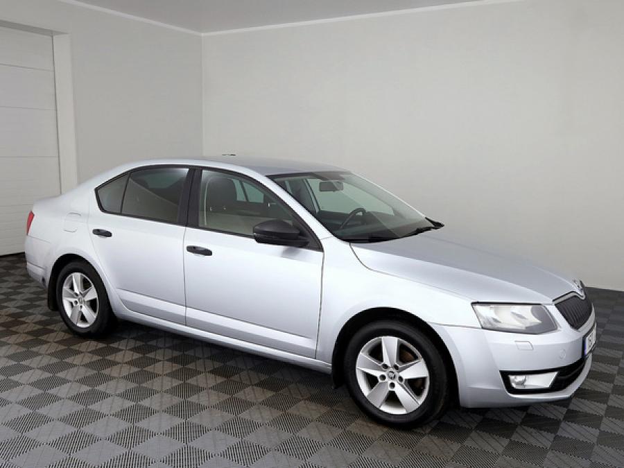Pelēks Skoda Octavia 2014 Tallina, ar dzinēja tilpumu 1.20 L un nobraukumu 317 tūkst. km par 2599 €, foto 1 vietnē AUTOMOTO.COM.LV
