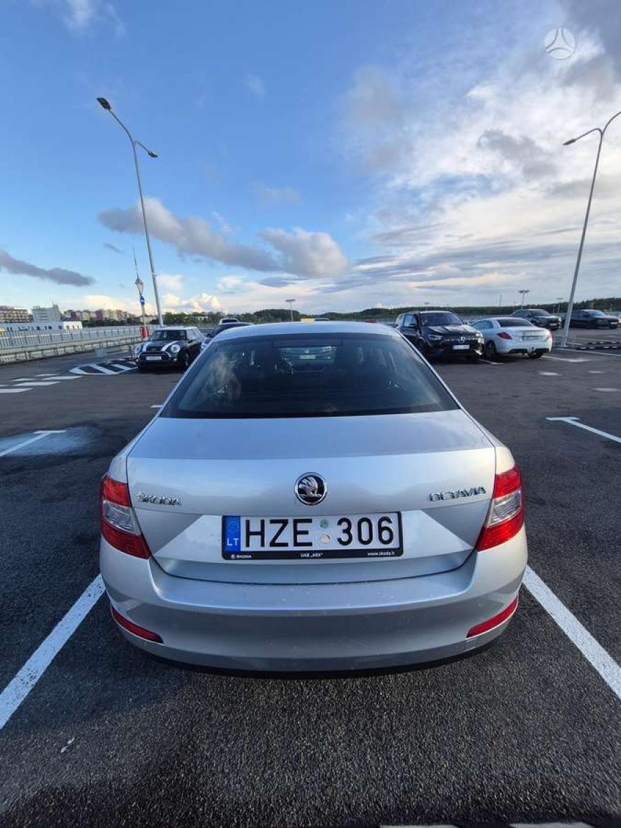 Grey Skoda Octavia 2015 in Vilnius, with an engine capacity of 1.60 L and mileage of 196 thousand km for 7200 €, photo 3 on AUTOMOTO.COM.LV