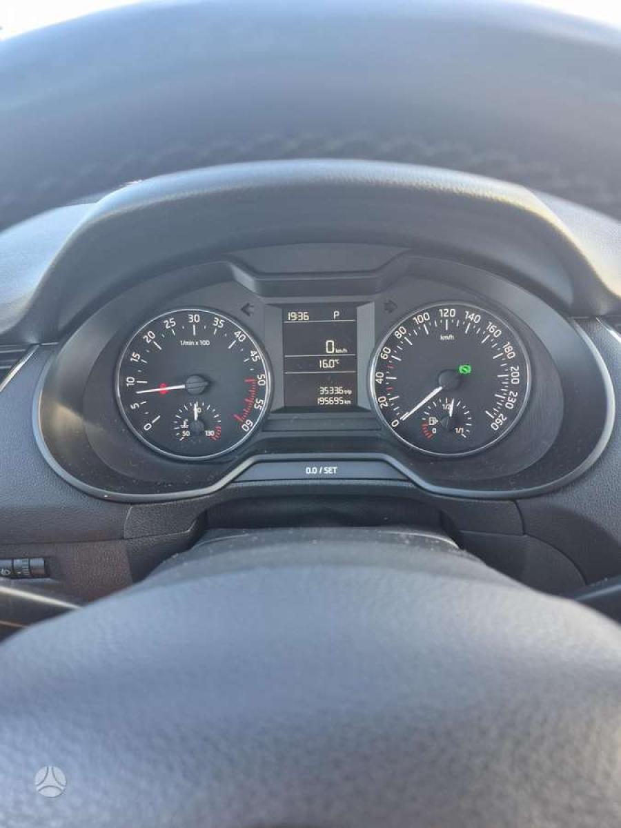 Grey Skoda Octavia 2015 in Vilnius, with an engine capacity of 1.60 L and mileage of 196 thousand km for 7200 €, photo 5 on AUTOMOTO.COM.LV
