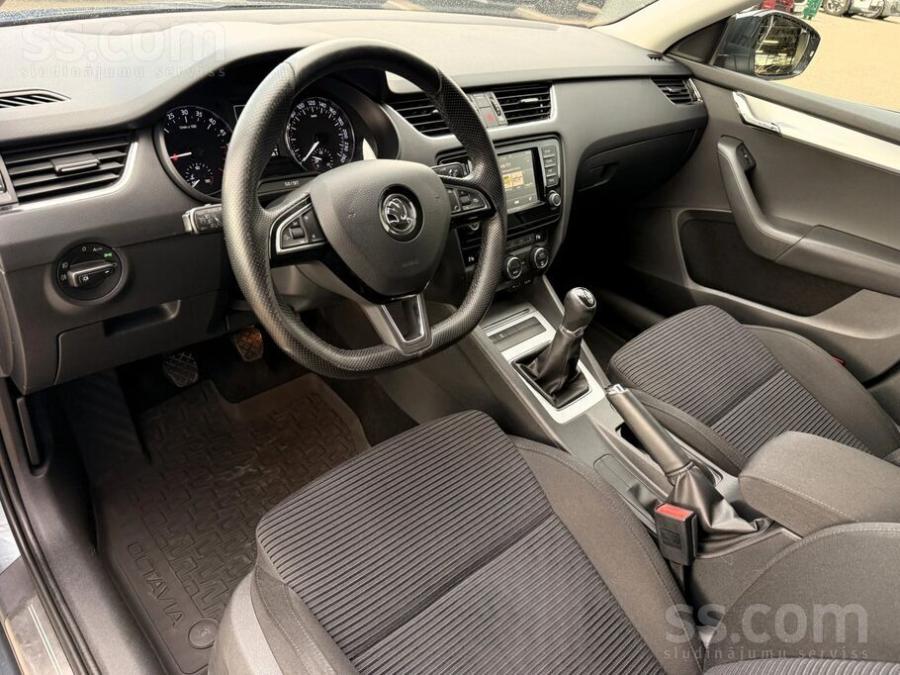Pelēks Skoda Octavia 2015 Rīga, ar dzinēja tilpumu 2.00 L un nobraukumu 130 tūkst. km par 9990 €, foto 8 vietnē AUTOMOTO.COM.LV