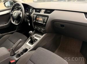 Pelēks Skoda Octavia 2015 Rīga, ar dzinēja tilpumu 2.00 L un nobraukumu 130 tūkst. km par 9990 €, foto 10 vietnē AUTOMOTO.COM.LV