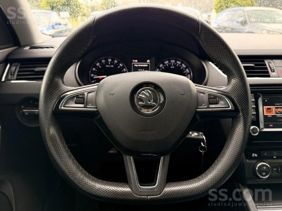 Pelēks Skoda Octavia 2015 Rīga, ar dzinēja tilpumu 2.00 L un nobraukumu 130 tūkst. km par 9990 €, foto 11 vietnē AUTOMOTO.COM.LV
