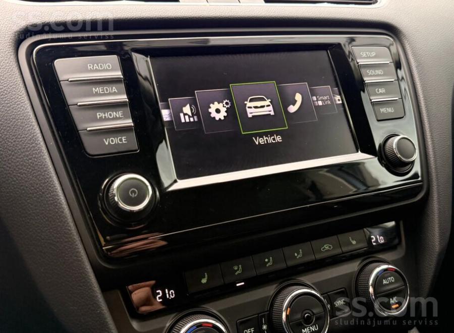 Pelēks Skoda Octavia 2015 Rīga, ar dzinēja tilpumu 2.00 L un nobraukumu 130 tūkst. km par 9990 €, foto 20 vietnē AUTOMOTO.COM.LV