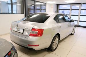 Pelēks Skoda Octavia 2016 Viļņa, ar dzinēja tilpumu 1.40 L un nobraukumu 122 tūkst. km par 8500 €, foto 2 vietnē AUTOMOTO.COM.LV