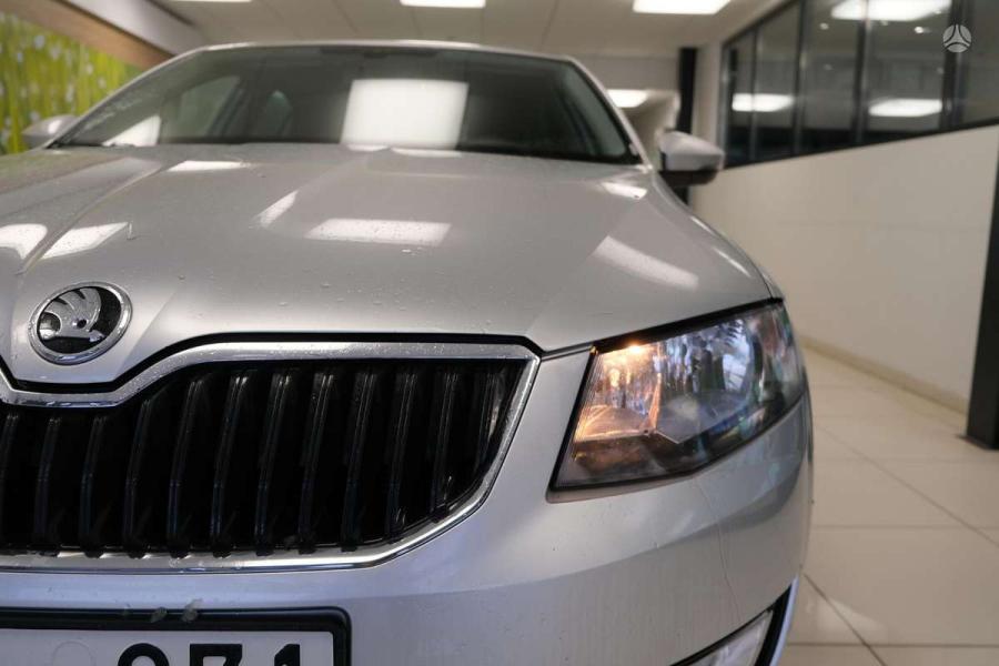 Pelēks Skoda Octavia 2016 Viļņa, ar dzinēja tilpumu 1.40 L un nobraukumu 122 tūkst. km par 8500 €, foto 24 vietnē AUTOMOTO.COM.LV