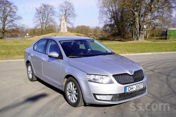Grey Skoda Octavia 2016 in Riga, with an engine capacity of 1.60 L and mileage of 285 thousand km for 5990 €, photo 2 on AUTOMOTO.COM.LV