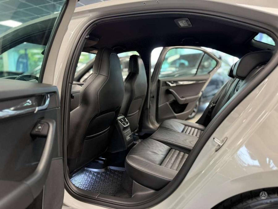 Grey Skoda Octavia 2016 in Klaipeda, with an engine capacity of 1.97 L and mileage of 92 thousand km for 14900 €, photo 10 on AUTOMOTO.COM.LV