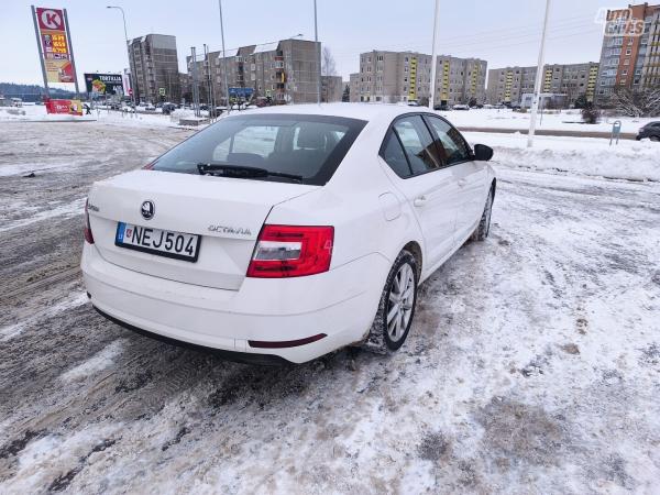 Grey Skoda Octavia 2017 in Siauliai, with an engine capacity of 1.60 L and mileage of 330 thousand km for 5900 €, photo 6 on AUTOMOTO.COM.LV