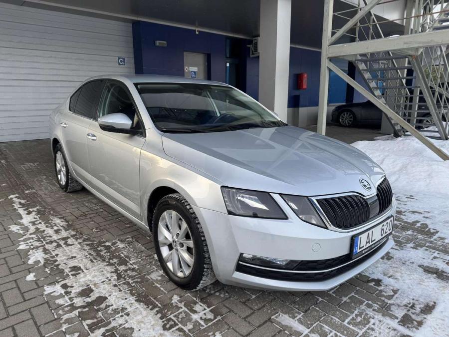 Grey Skoda Octavia 2017 in Kaunas, with an engine capacity of 1.60 L and mileage of 155 thousand km for 9550 €, photo 1 on AUTOMOTO.COM.LV