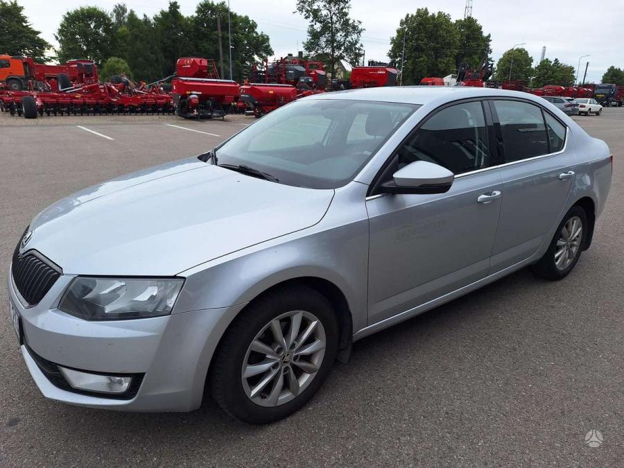 Pelēks Skoda Octavia 2017 Šakiai, ar dzinēja tilpumu 1.60 L un nobraukumu 257 tūkst. km par 7300 €, foto 1 vietnē AUTOMOTO.COM.LV
