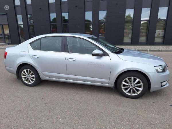Grey Skoda Octavia 2017 in Sakiai, with an engine capacity of 1.60 L and mileage of 257 thousand km for 7300 €, photo 4 on AUTOMOTO.COM.LV