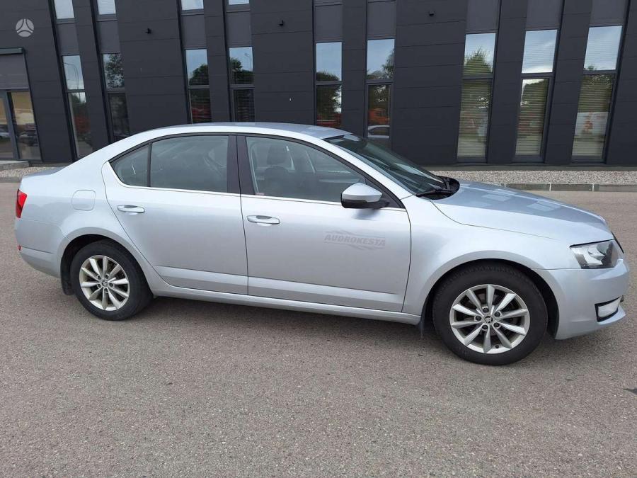 Pelēks Skoda Octavia 2017 Šakiai, ar dzinēja tilpumu 1.60 L un nobraukumu 257 tūkst. km par 7300 €, foto 5 vietnē AUTOMOTO.COM.LV