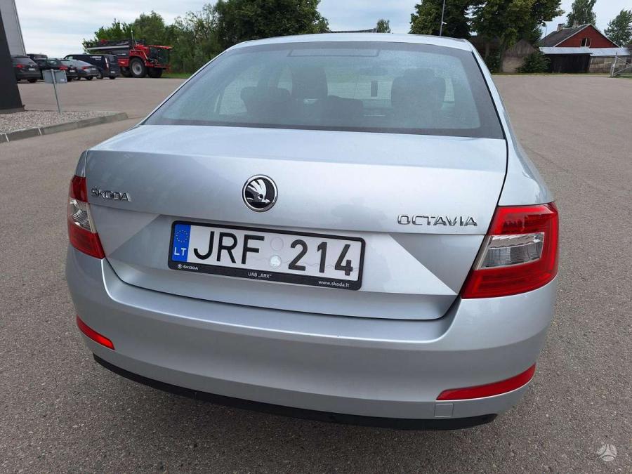 Pelēks Skoda Octavia 2017 Šakiai, ar dzinēja tilpumu 1.60 L un nobraukumu 257 tūkst. km par 7300 €, foto 7 vietnē AUTOMOTO.COM.LV
