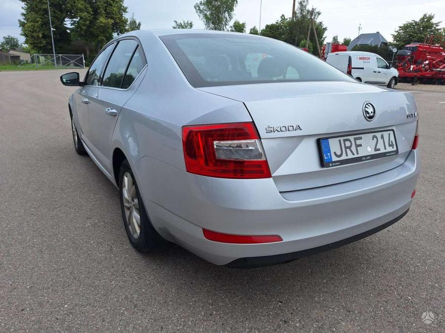 Pelēks Skoda Octavia 2017 Šakiai, ar dzinēja tilpumu 1.60 L un nobraukumu 257 tūkst. km par 7300 €, foto 8 vietnē AUTOMOTO.COM.LV