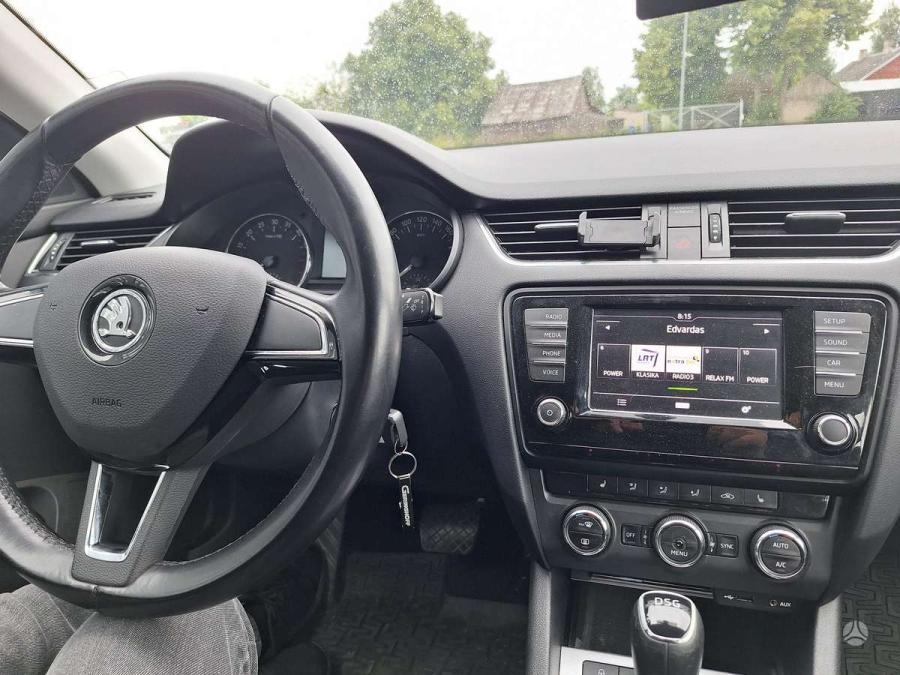 Pelēks Skoda Octavia 2017 Šakiai, ar dzinēja tilpumu 1.60 L un nobraukumu 257 tūkst. km par 7300 €, foto 15 vietnē AUTOMOTO.COM.LV