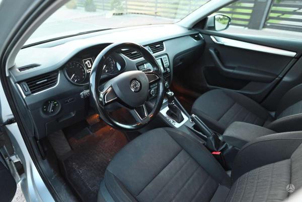 Pelēks Skoda Octavia 2017 Viļņa, ar dzinēja tilpumu 1.60 L un nobraukumu 169 tūkst. km par 8900 €, foto 5 vietnē AUTOMOTO.COM.LV