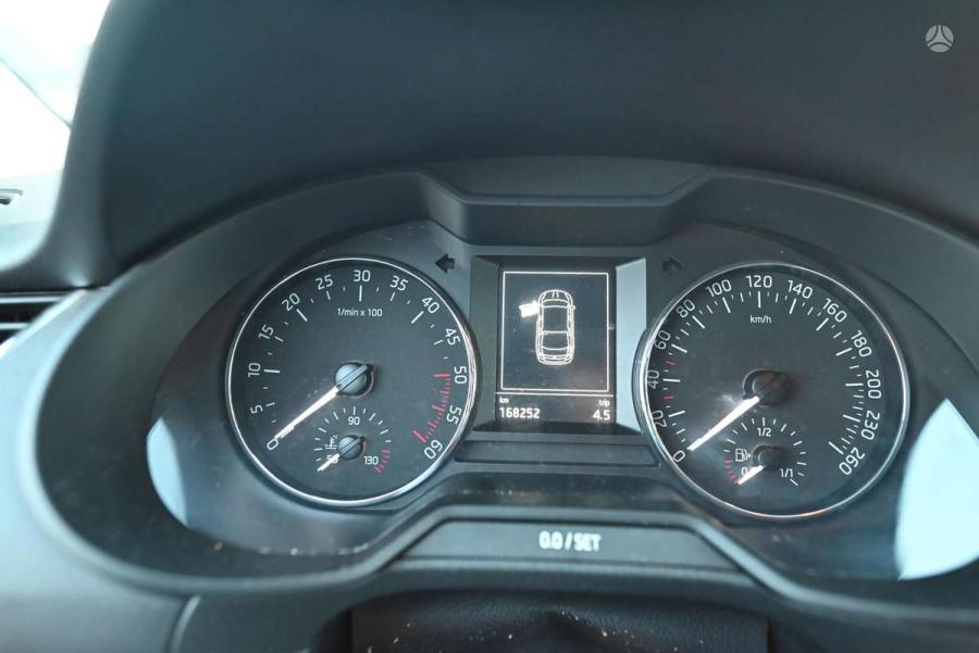 Grey Skoda Octavia 2017 in Vilnius, with an engine capacity of 1.60 L and mileage of 169 thousand km for 8900 €, photo 7 on AUTOMOTO.COM.LV