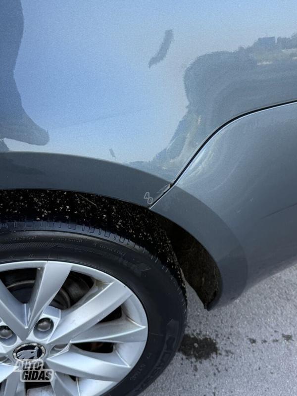 Grey Skoda Octavia 2017 in Vilnius, with an engine capacity of 1.60 L and mileage of 297 thousand km for 7000 €, photo 10 on AUTOMOTO.COM.LV