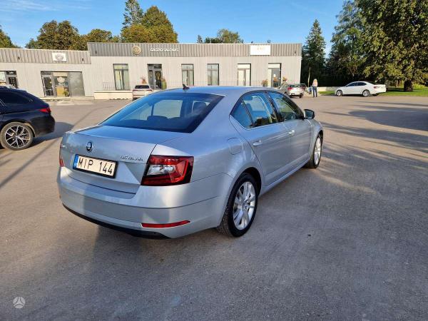 Pelēks Skoda Octavia 2017 Kauņa, ar dzinēja tilpumu 1.40 L un nobraukumu 215 tūkst. km par 10499 €, foto 4 vietnē AUTOMOTO.COM.LV