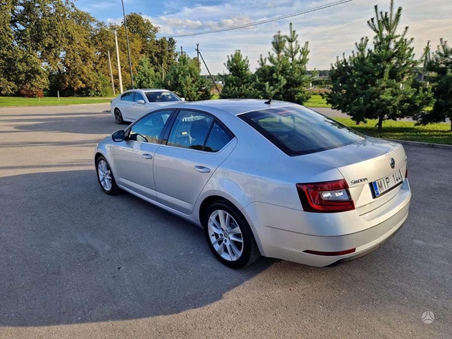 Grey Skoda Octavia 2017 in Kaunas, with an engine capacity of 1.40 L and mileage of 215 thousand km for 10499 €, photo 6 on AUTOMOTO.COM.LV