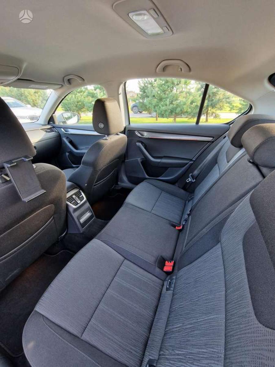 Grey Skoda Octavia 2017 in Kaunas, with an engine capacity of 1.40 L and mileage of 215 thousand km for 10499 €, photo 15 on AUTOMOTO.COM.LV