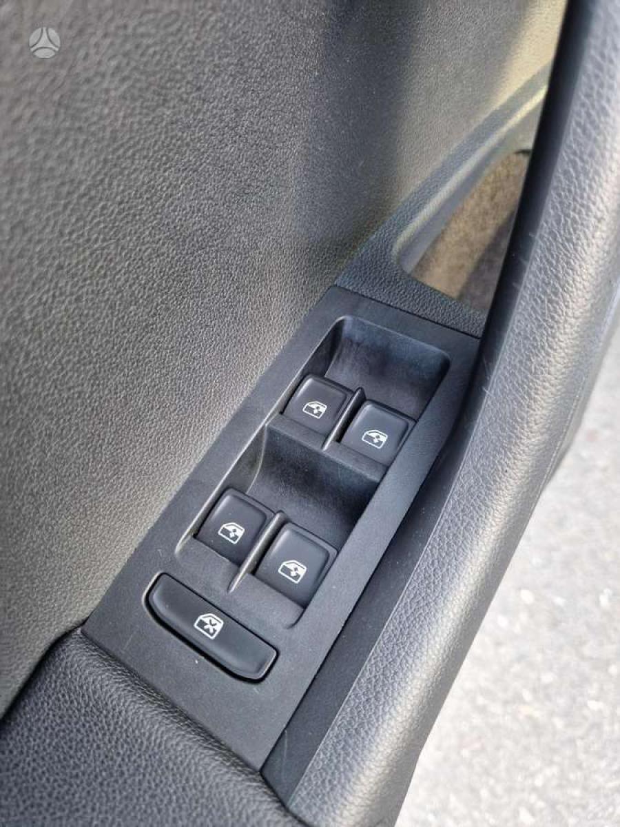 Grey Skoda Octavia 2017 in Kaunas, with an engine capacity of 1.40 L and mileage of 215 thousand km for 10499 €, photo 23 on AUTOMOTO.COM.LV
