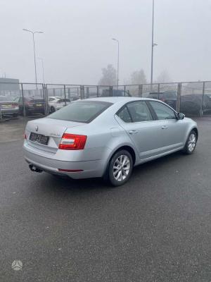 Grey Skoda Octavia 2018 in Panevezys, with an engine capacity of 1.00 L and mileage of 92 thousand km for 7490 €, photo 2 on AUTOMOTO.COM.LV
