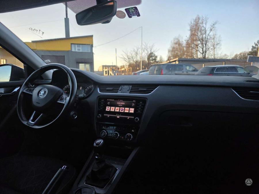 Grey Skoda Octavia 2018 in Taurage, with an engine capacity of 1.97 L and mileage of 185 thousand km for 8400 €, photo 8 on AUTOMOTO.COM.LV