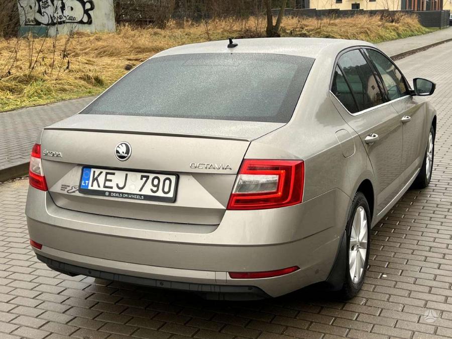 Pelēks Skoda Octavia 2018 Viļņa, ar dzinēja tilpumu 1.80 L un nobraukumu 235 tūkst. km par 11000 €, foto 4 vietnē AUTOMOTO.COM.LV