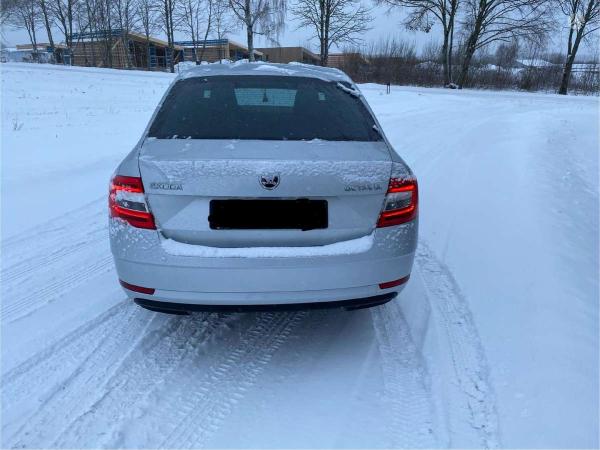 Pelēks Skoda Octavia 2018 Viļņa, ar dzinēja tilpumu 1.60 L un nobraukumu 70 tūkst. km par 11900 €, foto 5 vietnē AUTOMOTO.COM.LV