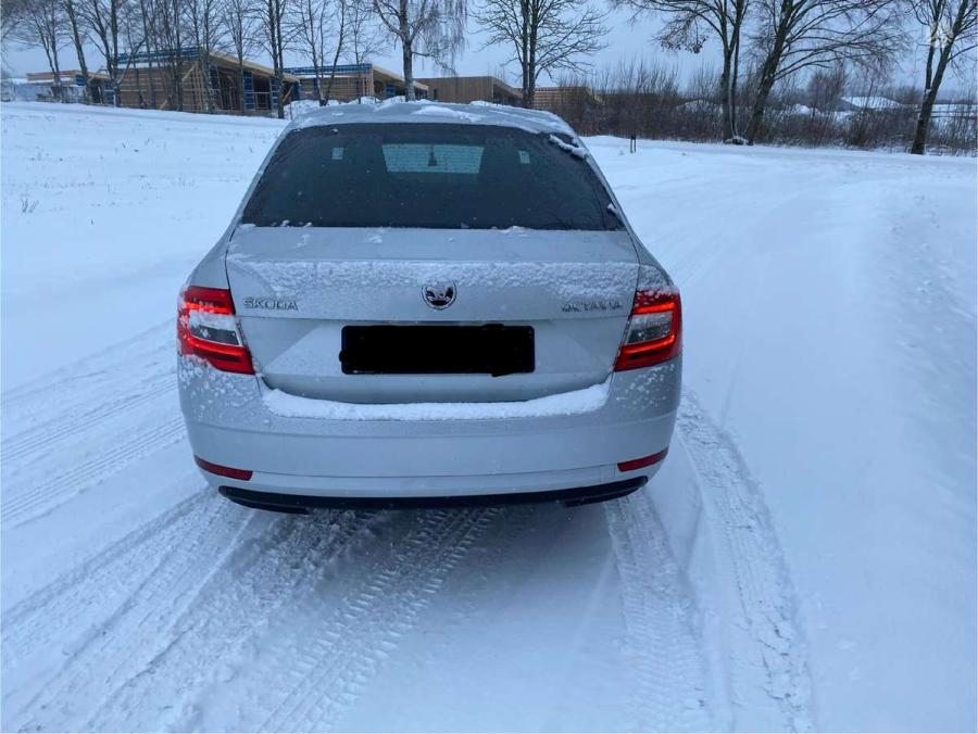 Grey Skoda Octavia 2018 in Vilnius, with an engine capacity of 1.60 L and mileage of 70 thousand km for 11900 €, photo 5 on AUTOMOTO.COM.LV
