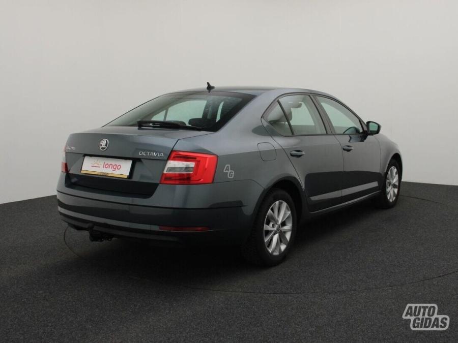 Grey Skoda Octavia 2018 in Vilnius, with an engine capacity of 1.60 L and mileage of 135 thousand km for 10799 €, photo 8 on AUTOMOTO.COM.LV